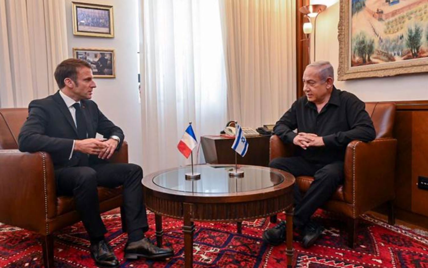 Ο Μακρόν πρότεινε ο διεθνής Συνασπισμός κατά του ISIS να στραφεί ...