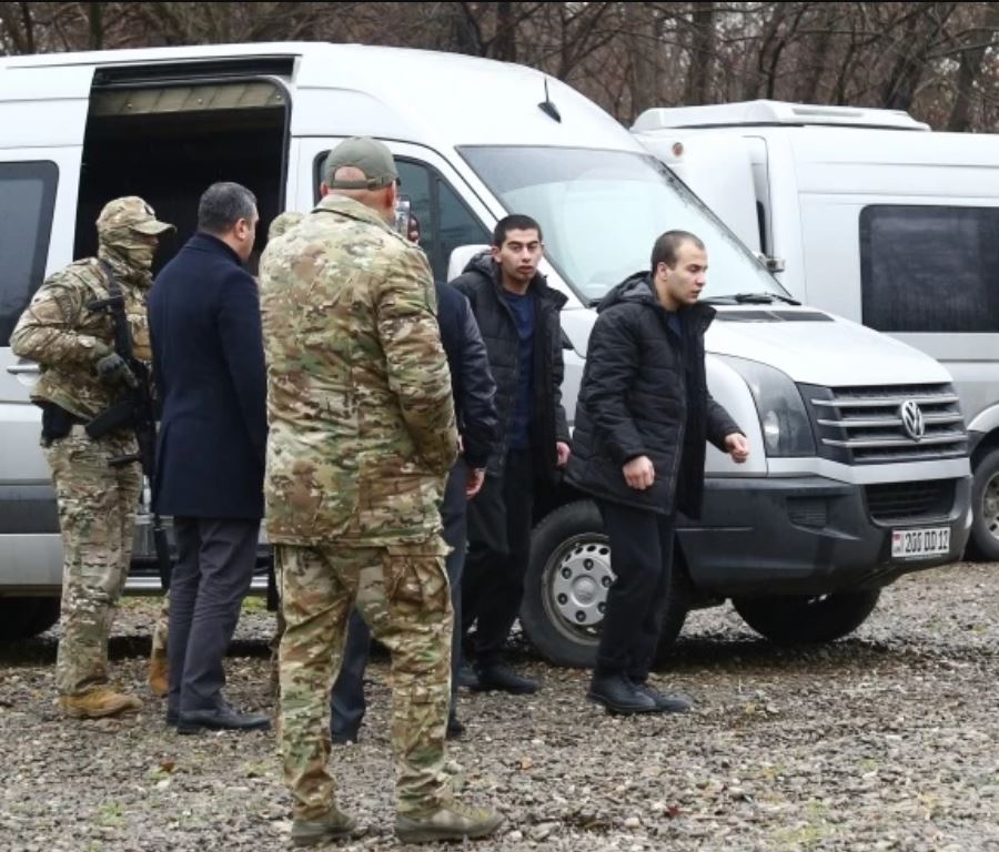 Ιστορική ανταλλαγή αιχμαλώτων πολέμου Αζερμπαϊτζάν – Αρμενίας στα ...