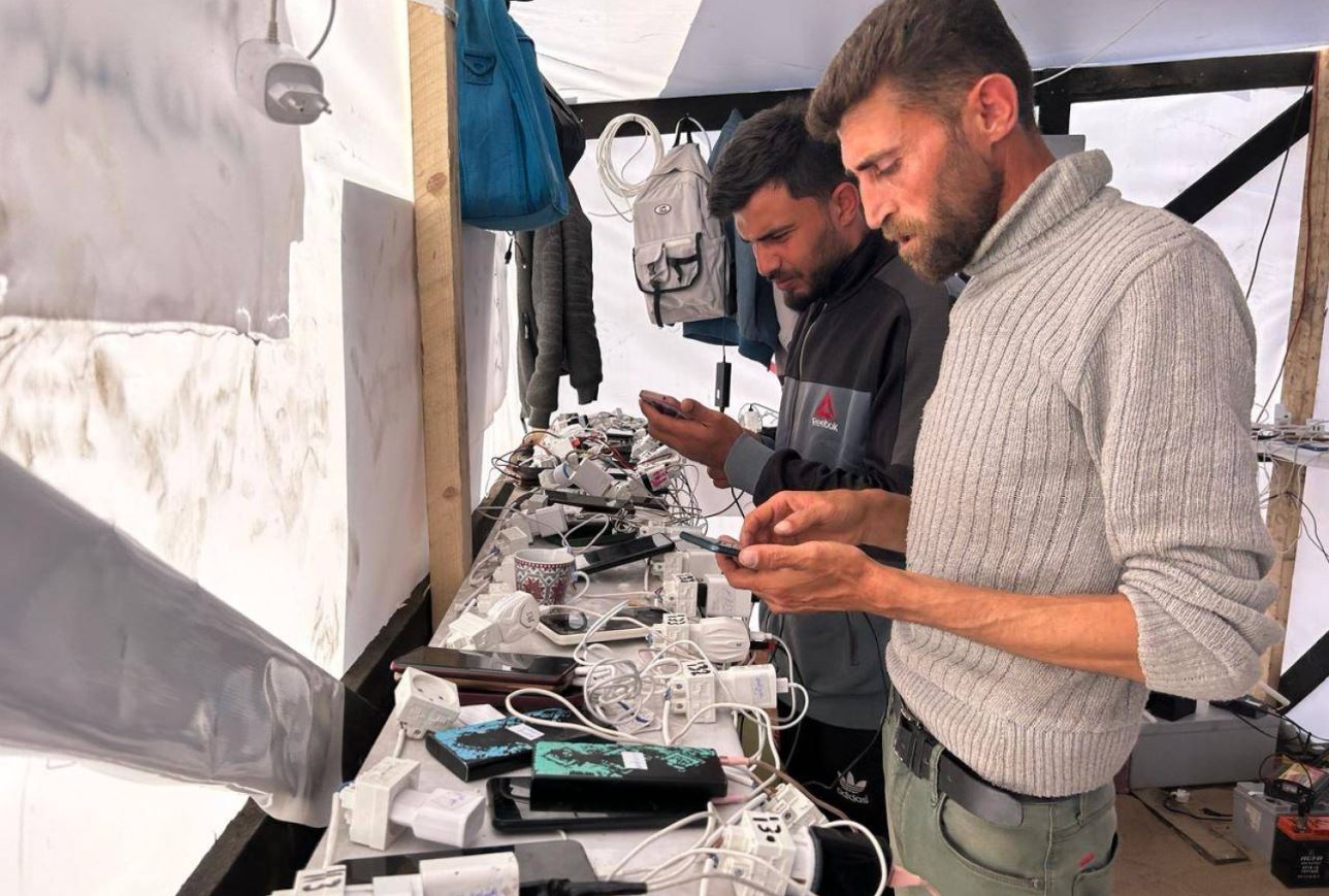 Τα φωτοβολταϊκά συνδέουν τους Παλαιστίνιους με τη ζωή – ΒΑΛΚΑΝΙΚΟ ...