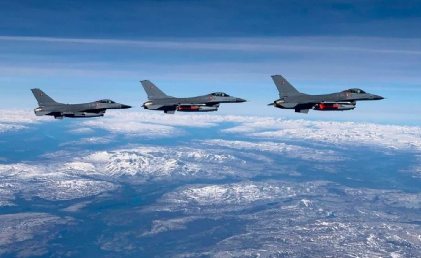 Οι Ουκρανοί θα κρύψουν τα F-16 σε υπόγεια καταφύγια για αποφυγή των ...