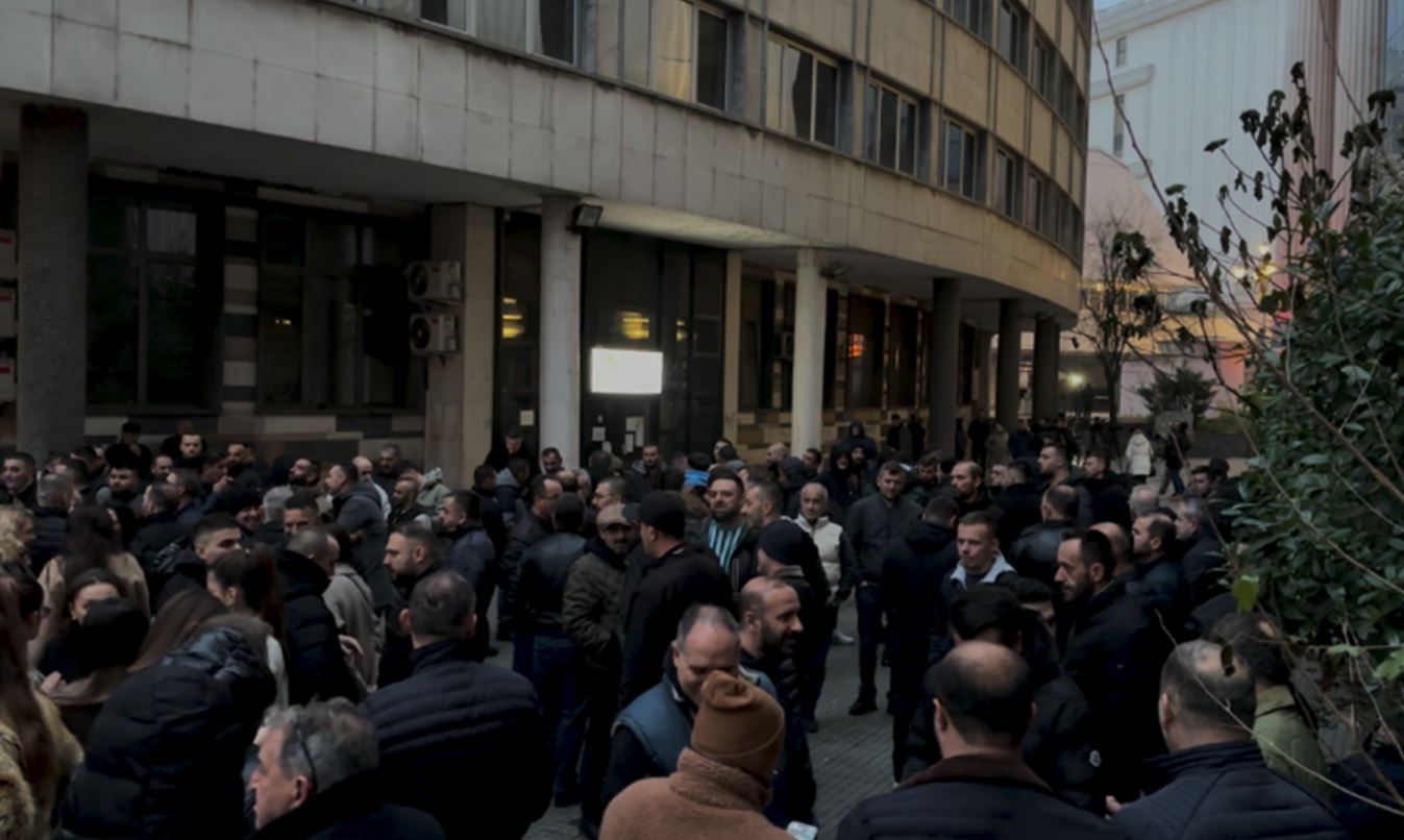 Σκόπια: Ξεσηκωμός Αλβανών για την αλβανική γλώσσα – ΒΑΛΚΑΝΙΚΟ ΠΕΡΙΣΚΟΠΙΟ